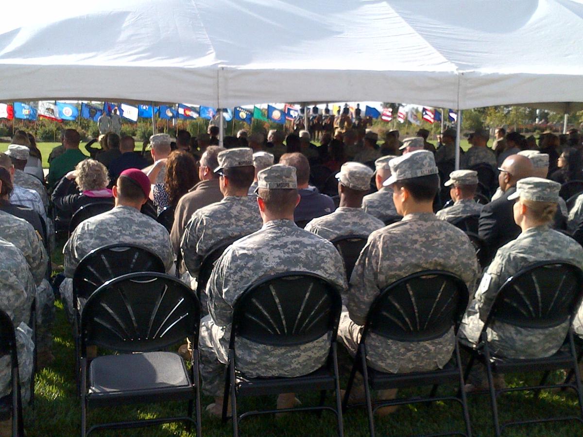 Casing Ceremony Held for Deploying Soldiers - News Radio KMAN