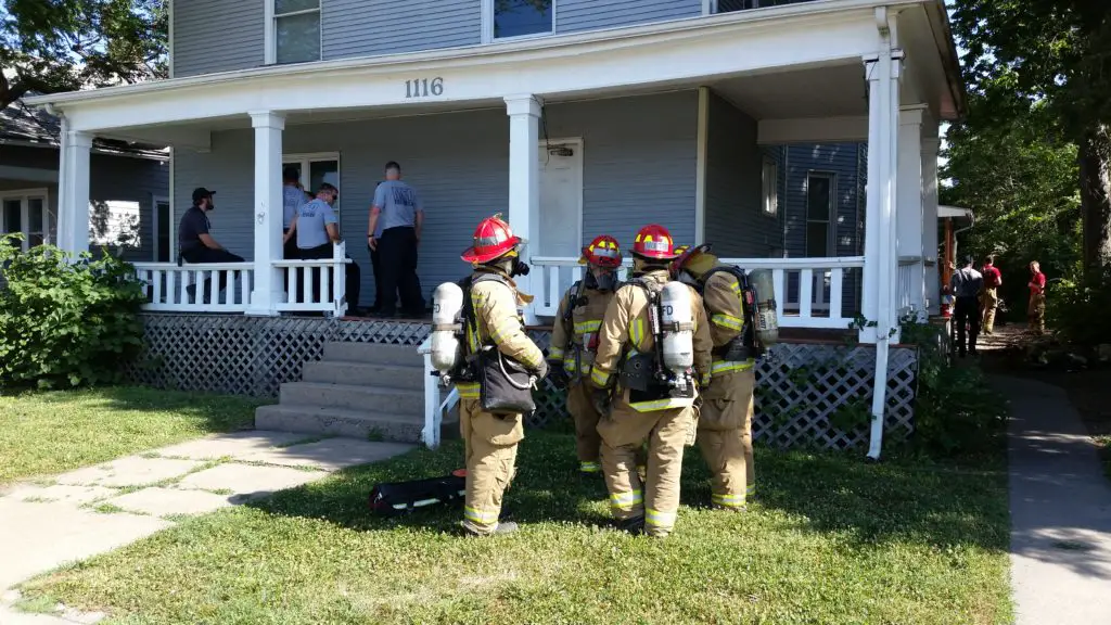 Manhattan Fire Department conducts Rapid Intervention Team drills ...