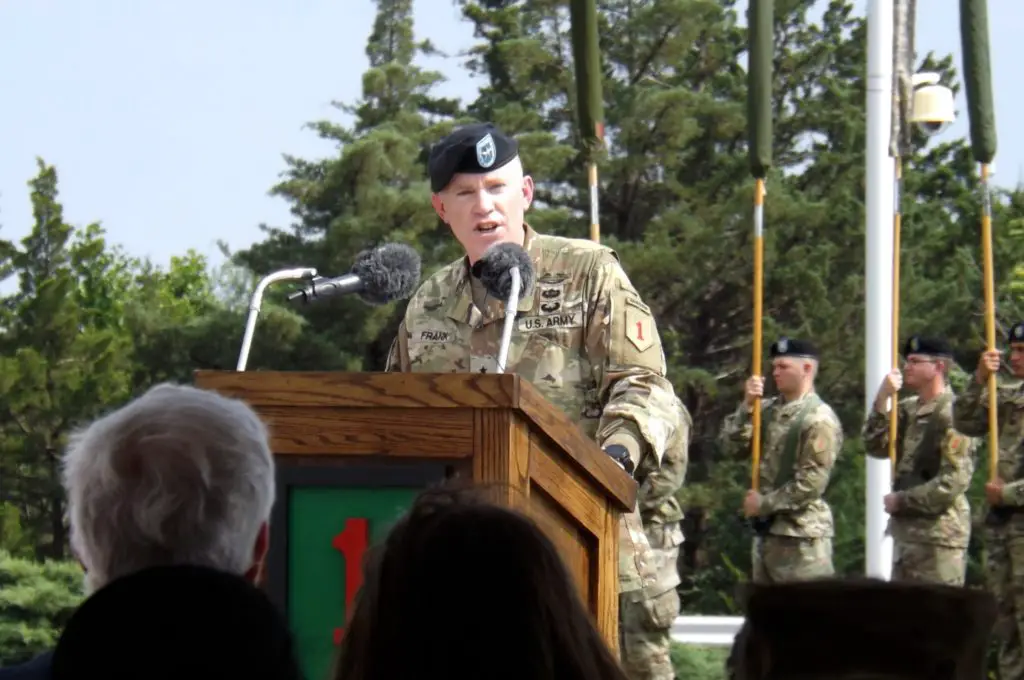 Departing commander honored at Fort Riley Tuesday - News Radio KMAN