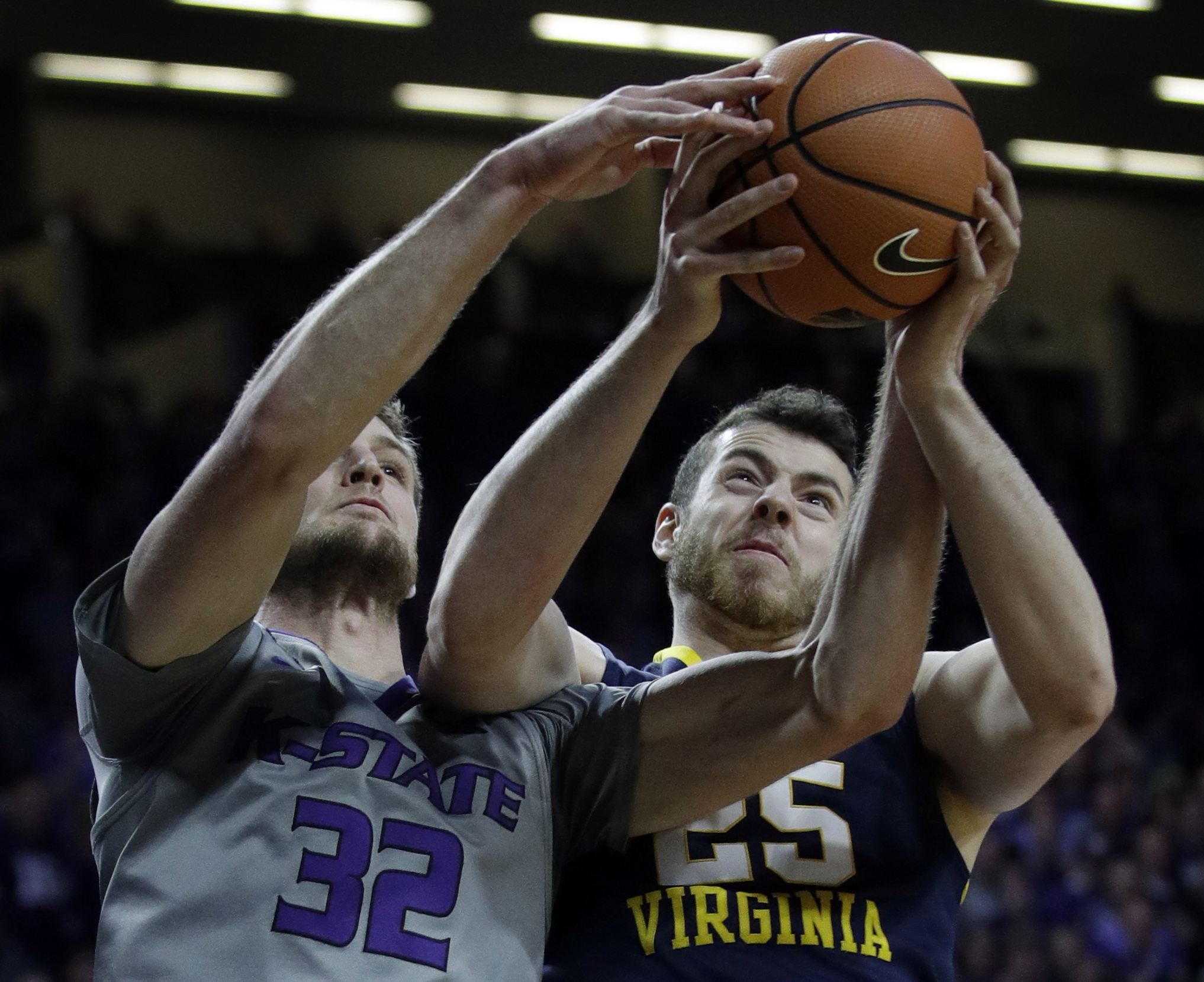 No. 6 WVU overcomes strong games by K-State's Sneed, Wade - News Radio KMAN