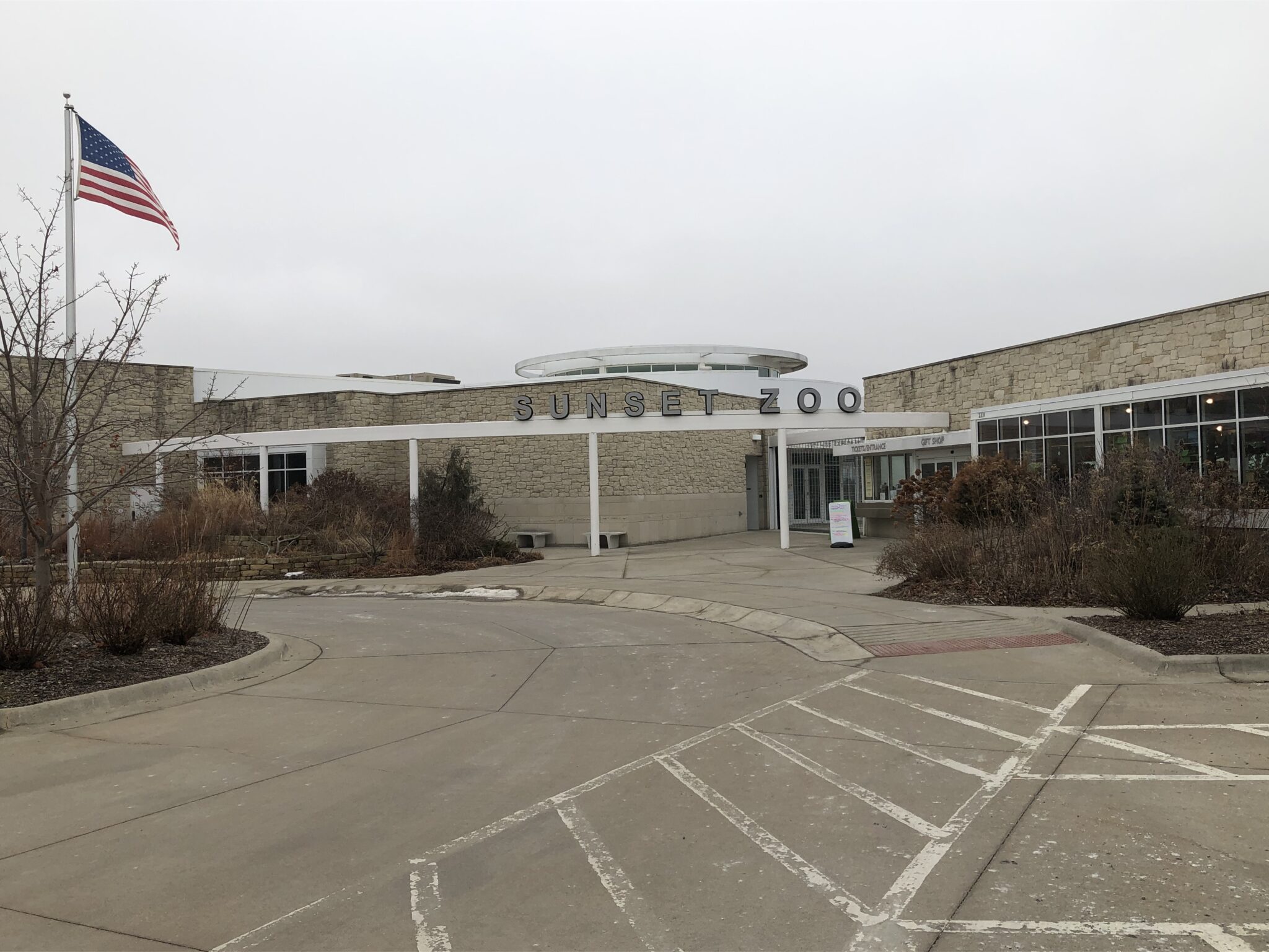 Sunset Zoo admission prices going up in 2022 – B104.7 Manhattan’s ...