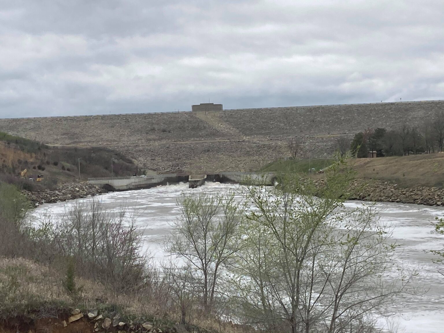 Stilling basin repairs nearing completion below Tuttle Creek Dam - News ...