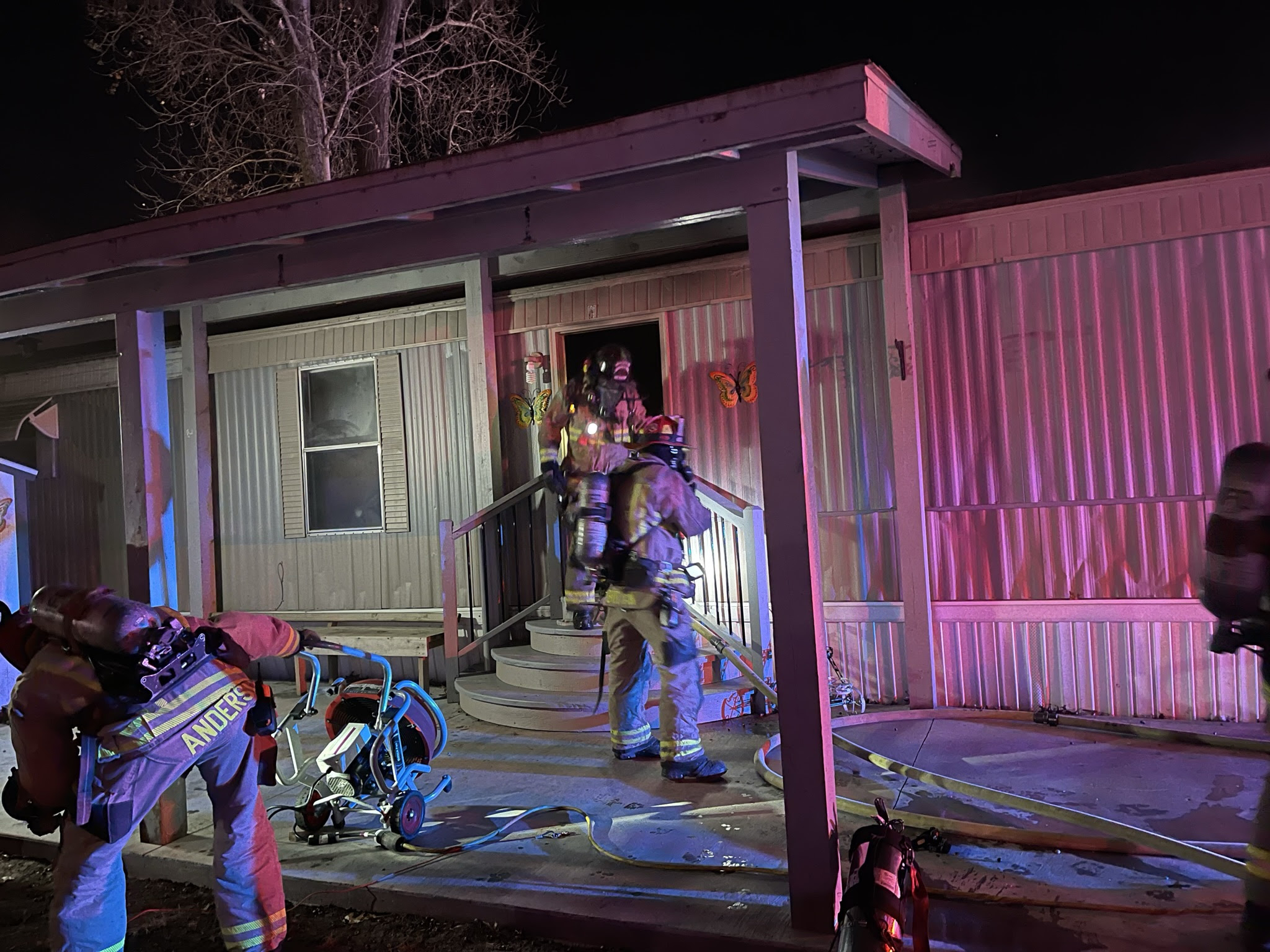 Manhattan mobile home destroyed by fire - News Radio KMAN