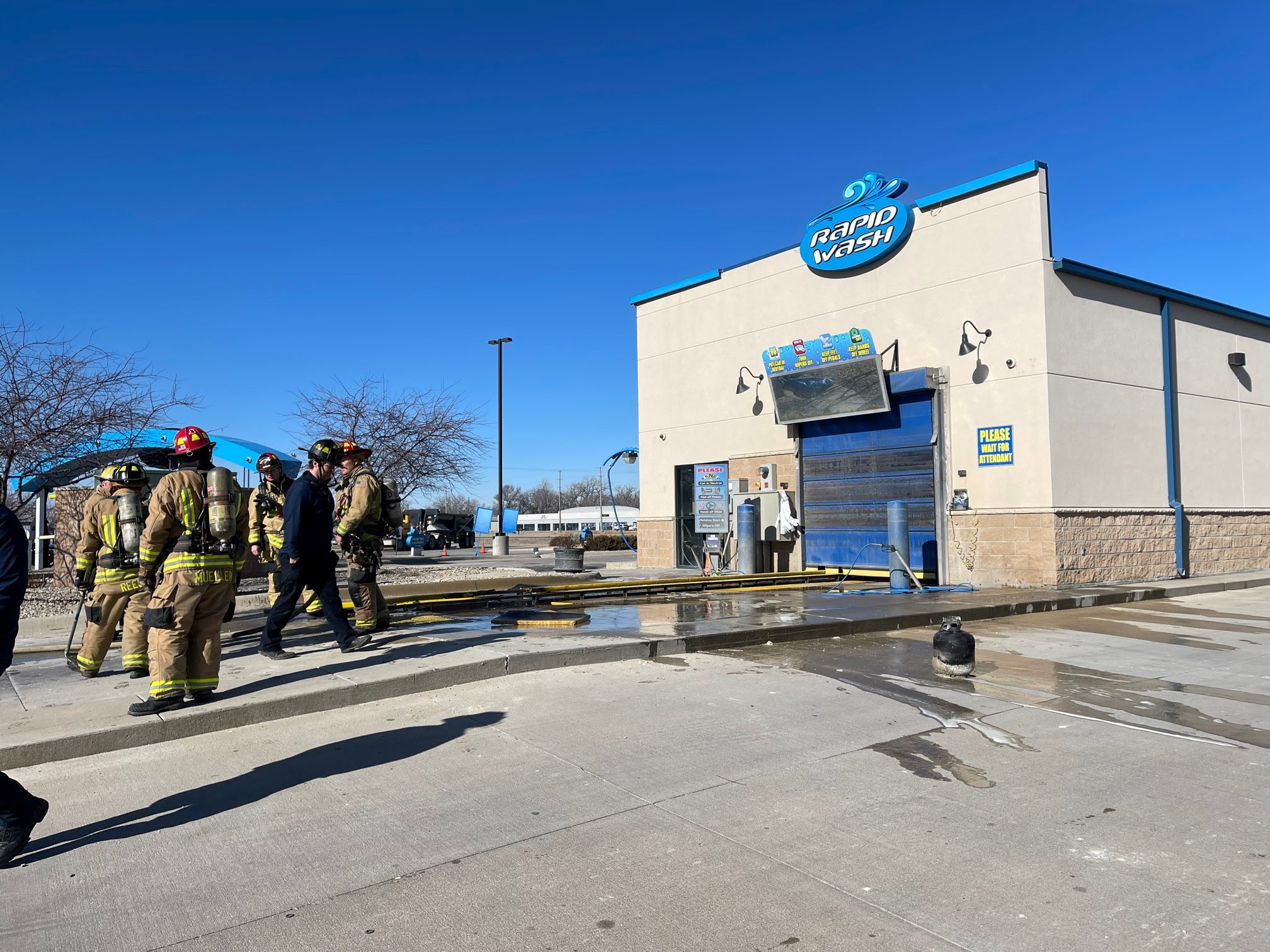 Manhattan car wash fire quickly extinguished - News Radio KMAN
