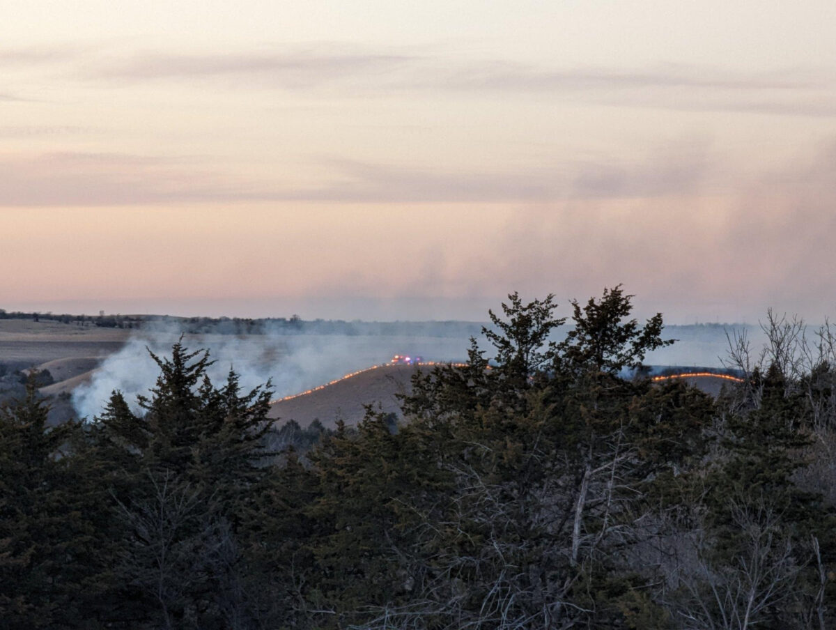 Weekend fires keep Riley County crews busy - News Radio KMAN