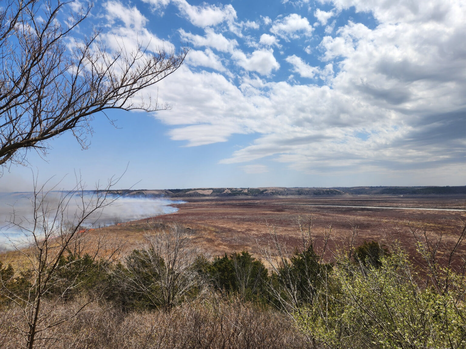 Crews battling wildfire in northern Riley County – 101.5 K-Rock ...