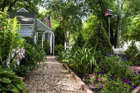 Annual garden tour to feature 5 homes in 35th year - News Radio KMAN
