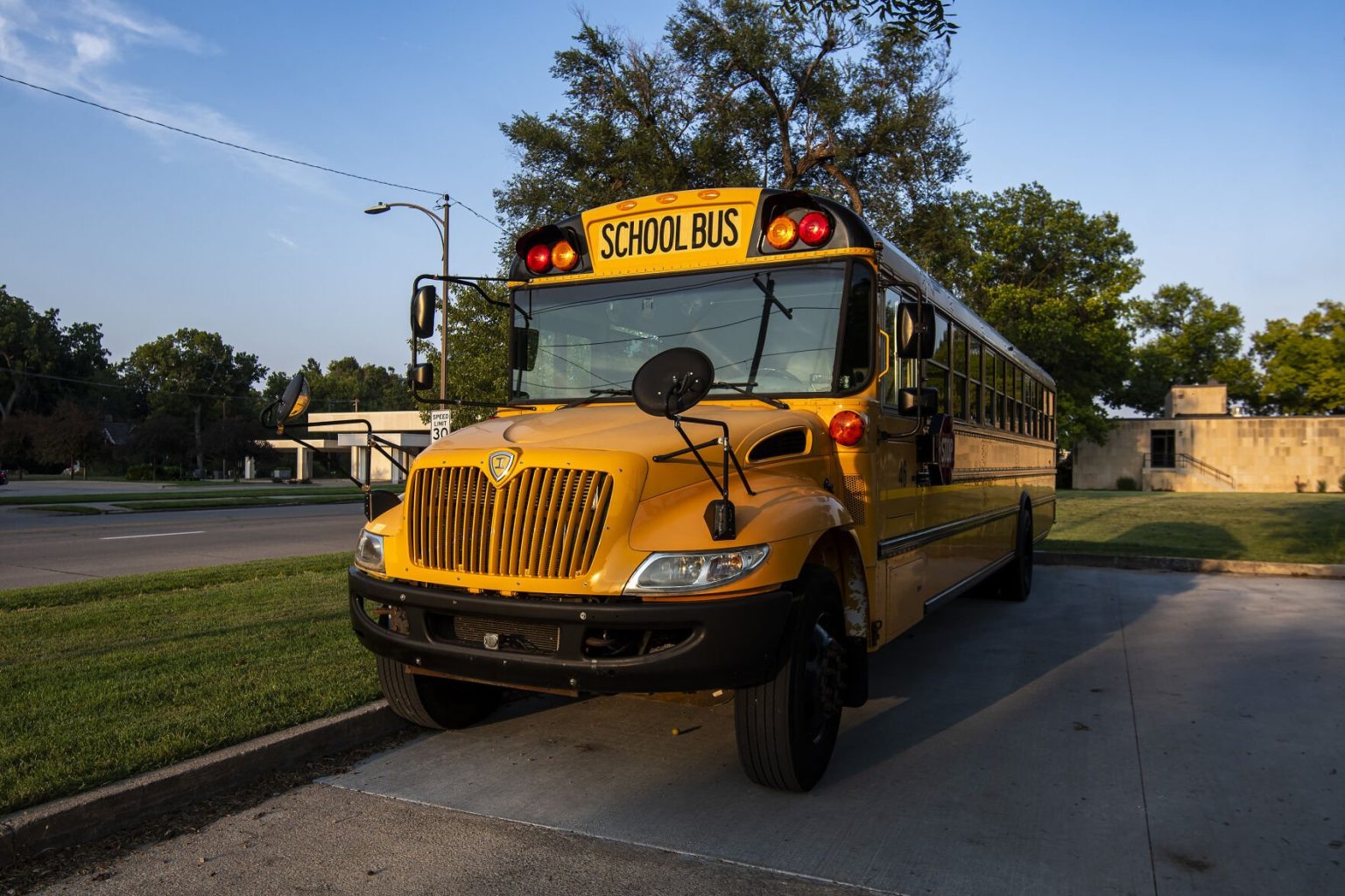 USD 383 optimistic about hiring bus drivers - News Radio KMAN