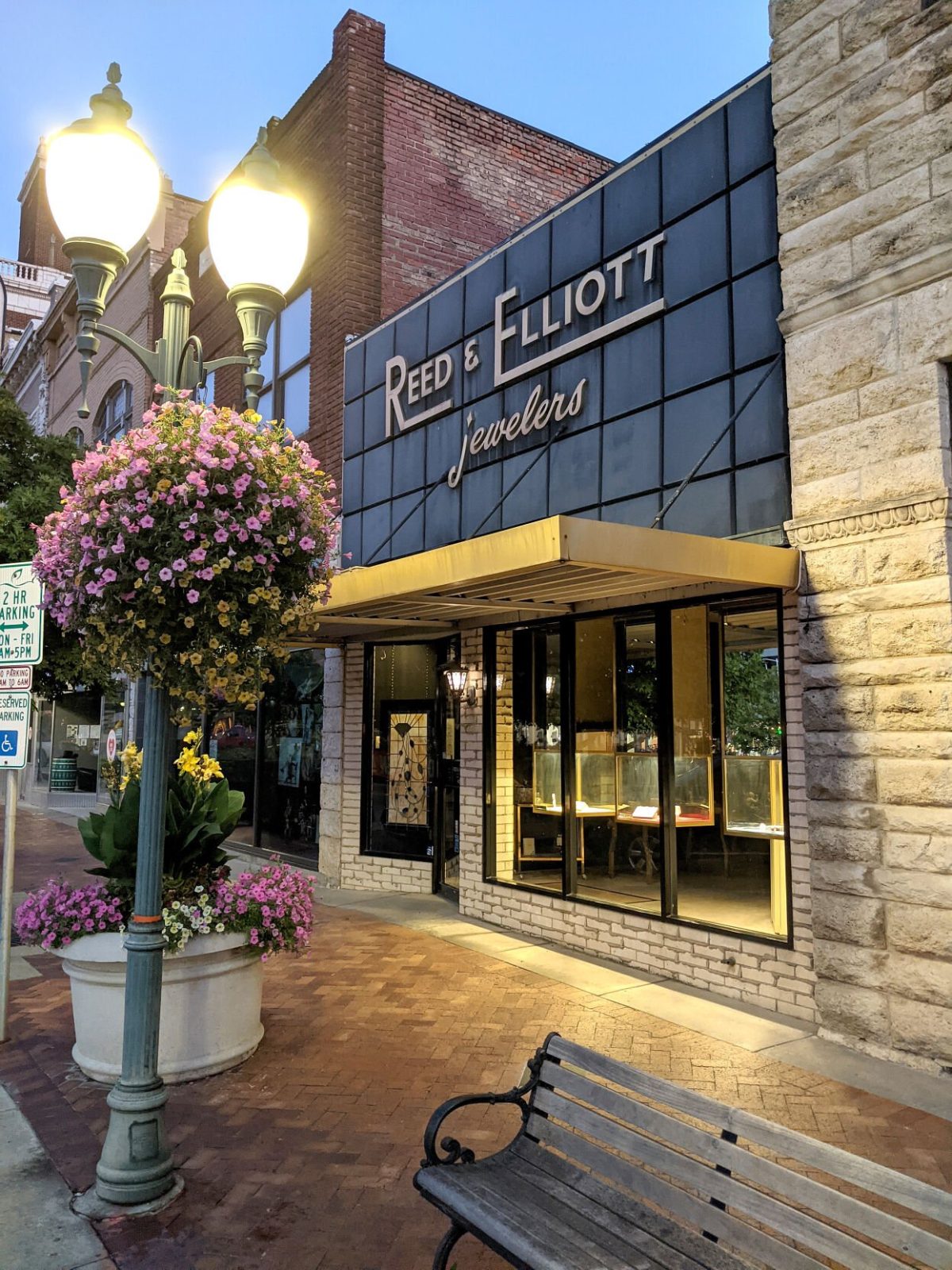 Longtime Manhattan jeweler Reed & Elliott to close after more than 80 ...