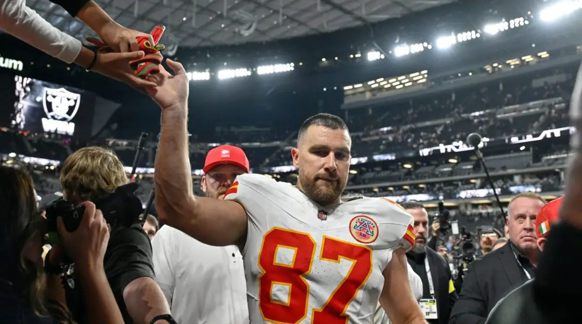 Daniel Carlson hits 60-yard field goal to lift Raiders over Chiefs, 14 ...